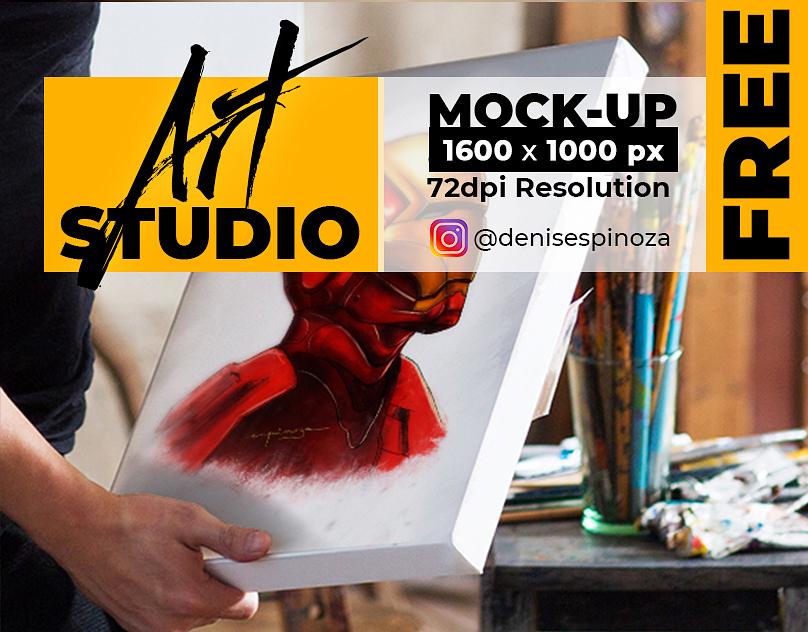 FREE Canvas Realistic Studio Mock-Up