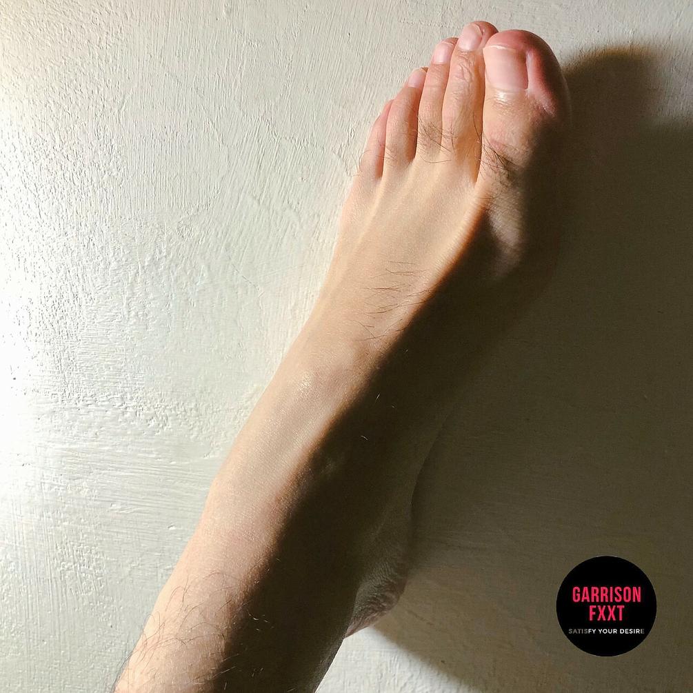 Dark, light and feet (6 pics package)