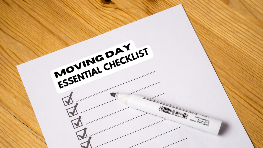MOVING DAY ESSENTIALS CHECKLIST