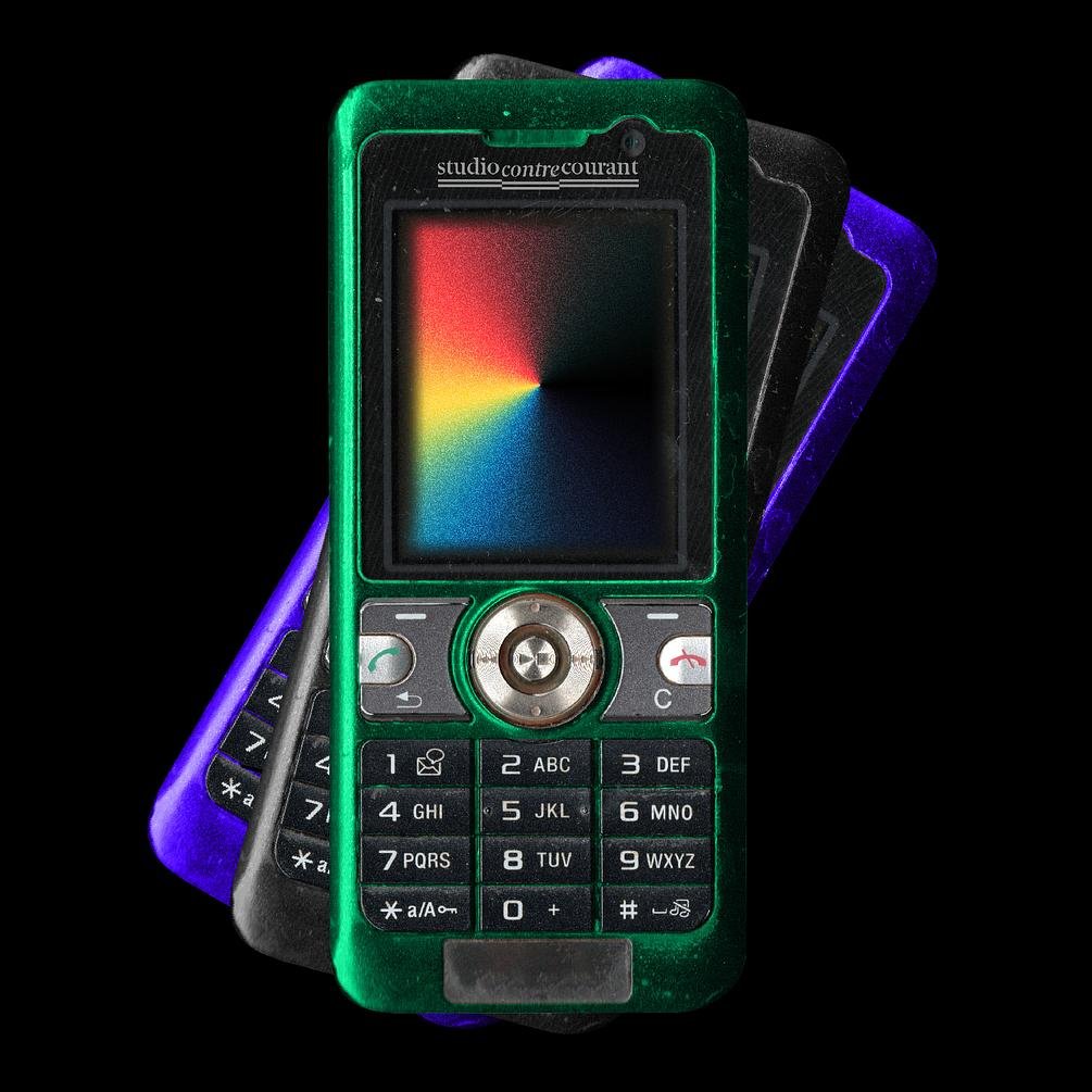 FREE OLD PHONE MOCKUP - PSD