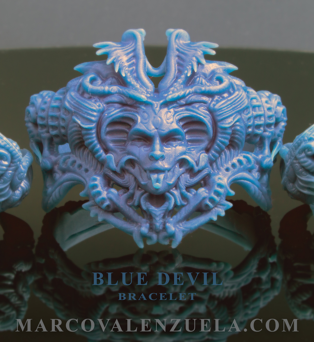 Blue Devil Bracelet 3D Printable Resin Jewelry
