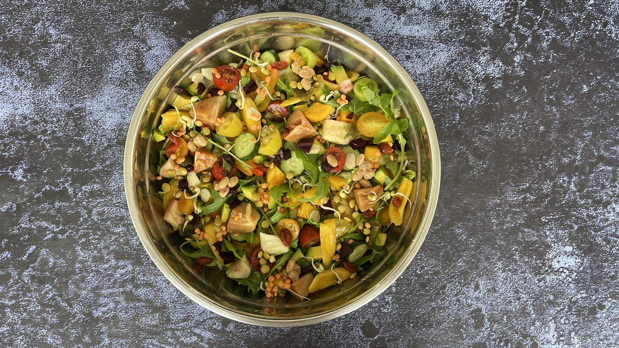 🥗How To Make A Salad With No Dressing - Raw Chef Yin
