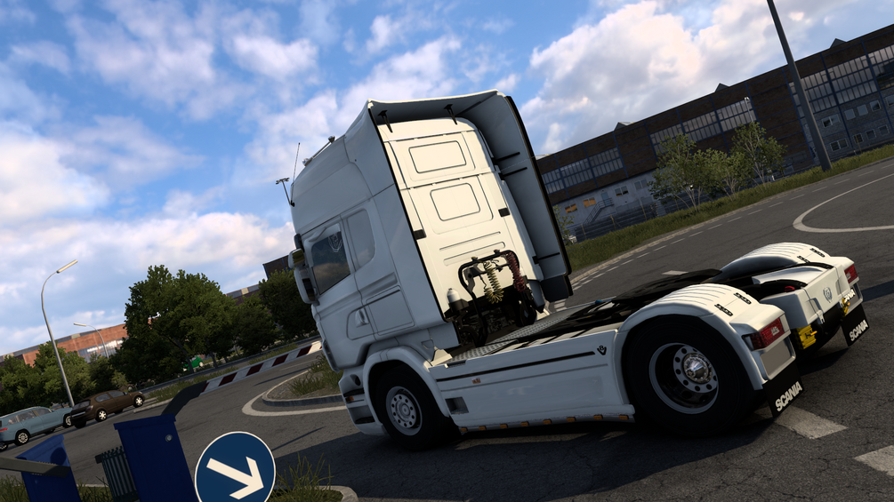 R.HUGHES R560 2 VERSIONS (LICANSE PLATE+WINDOW STICKER+SKIN)