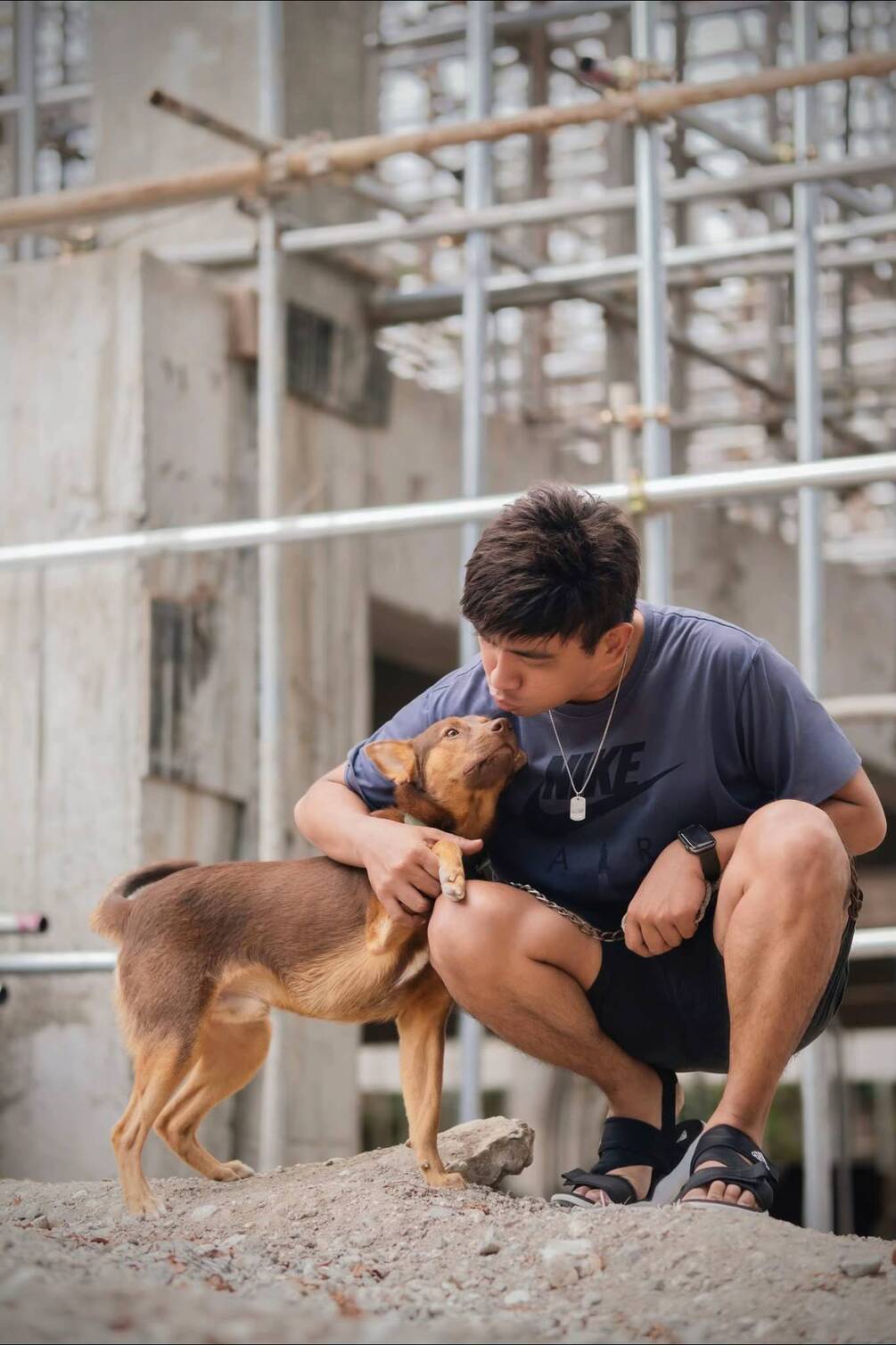 Strong Paws: A Simple Guide to Dog Nutrition & Care