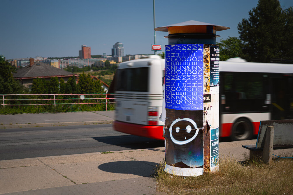 Mockup poster column BUS stop