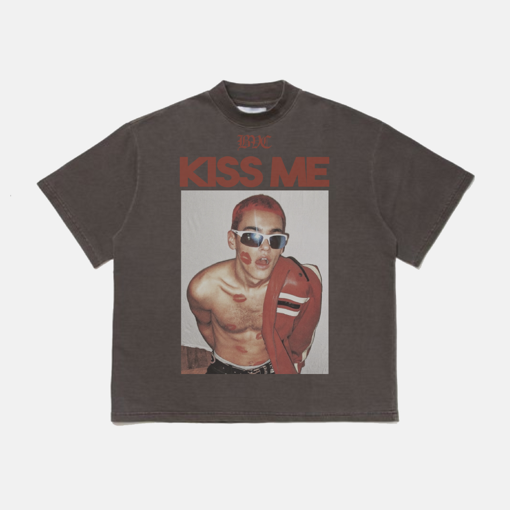 KISS ME Tee